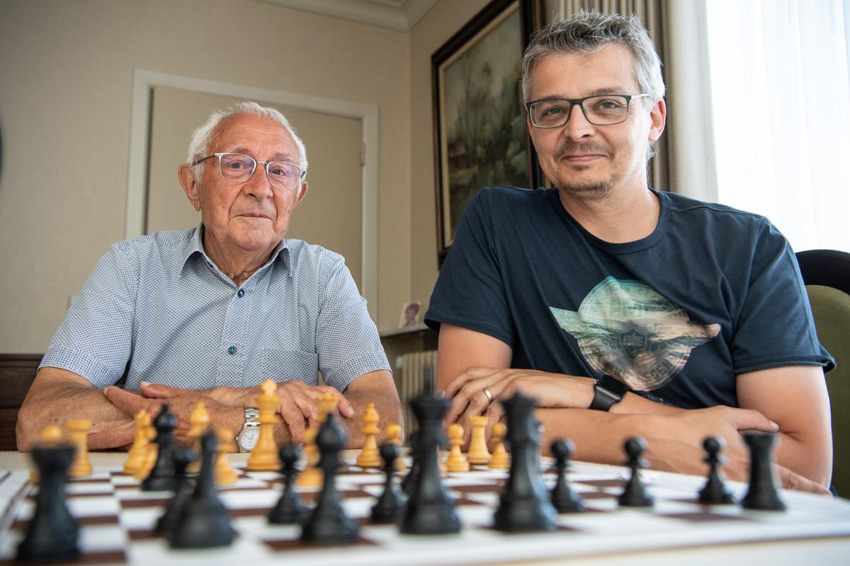 Dries (45) nieuwe voorzitter van schaakclub Izscha in Izegem - KW.be