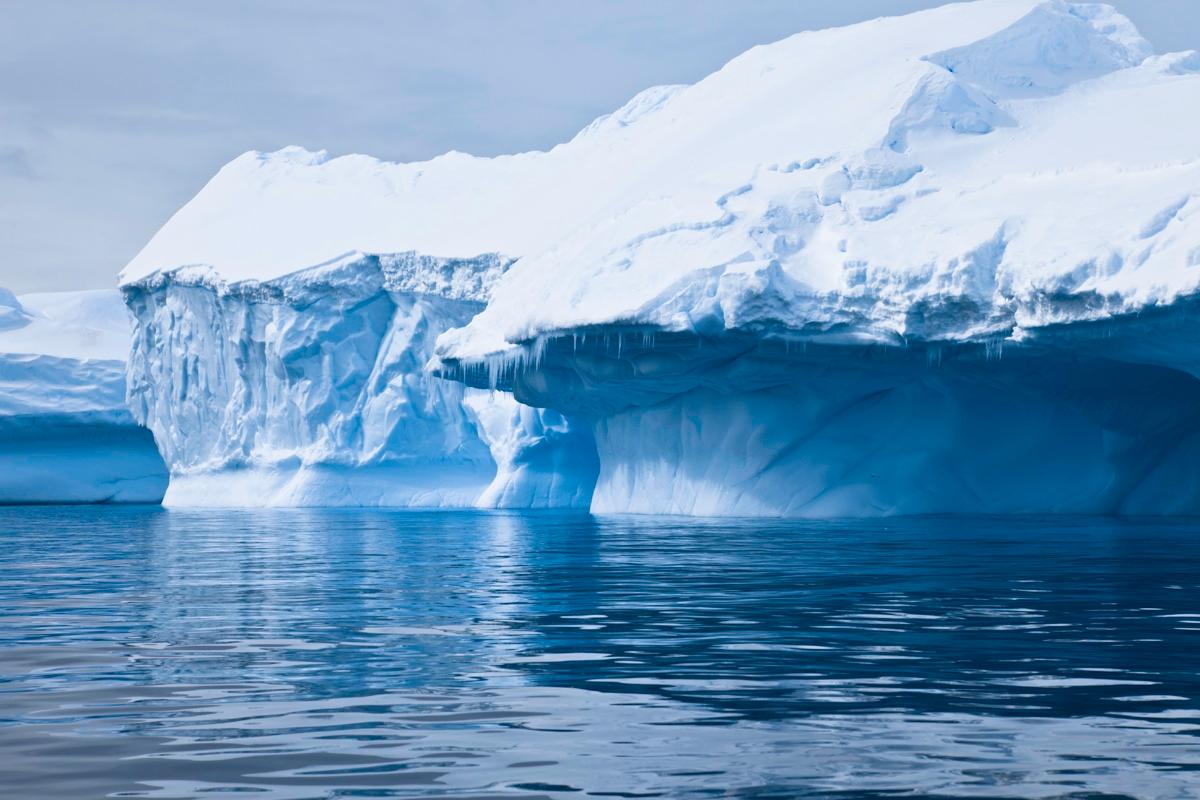 Antarctique: le sort de la plus grande calotte glaciaire est 