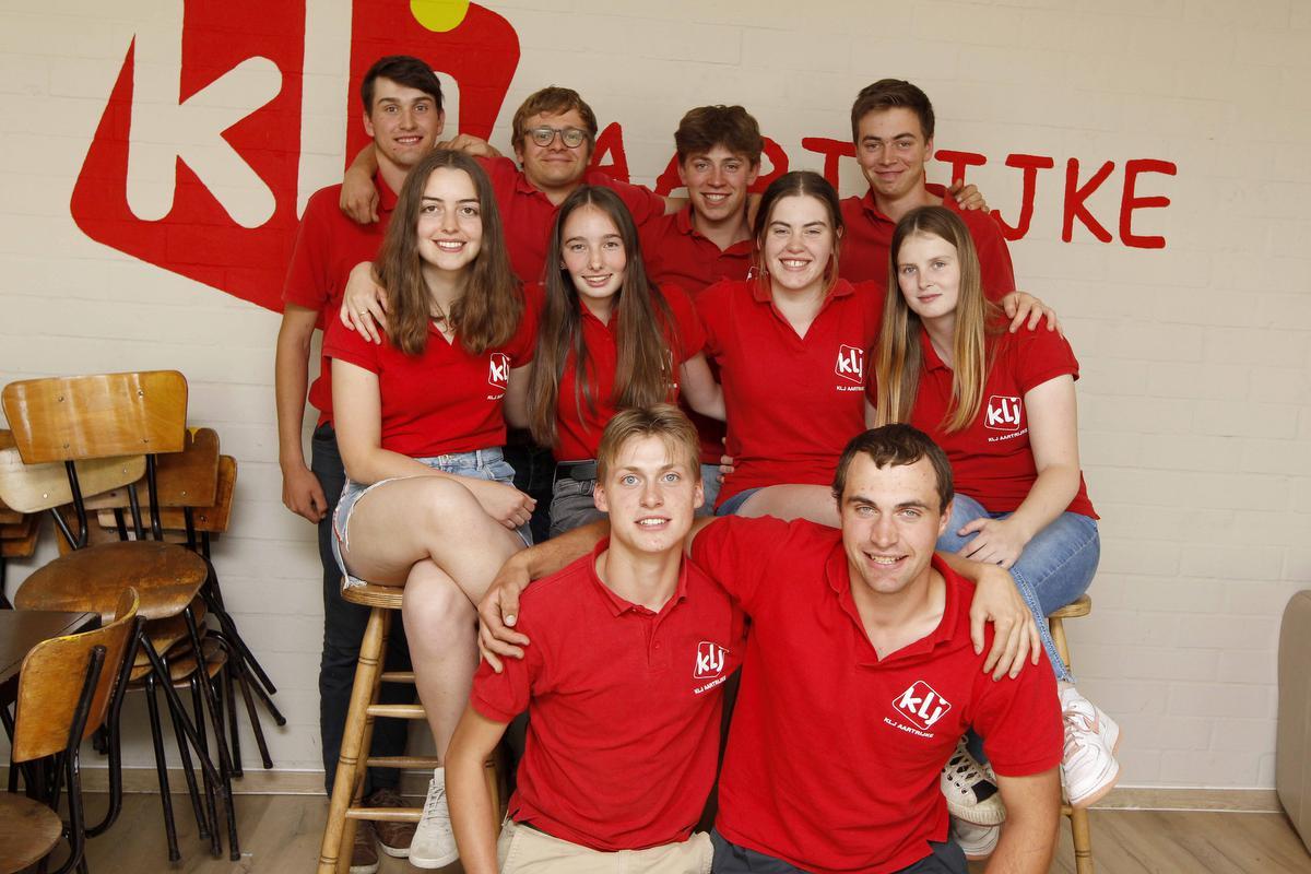 KLJ Aartrijke start jaar met tractorzegening - KW.be