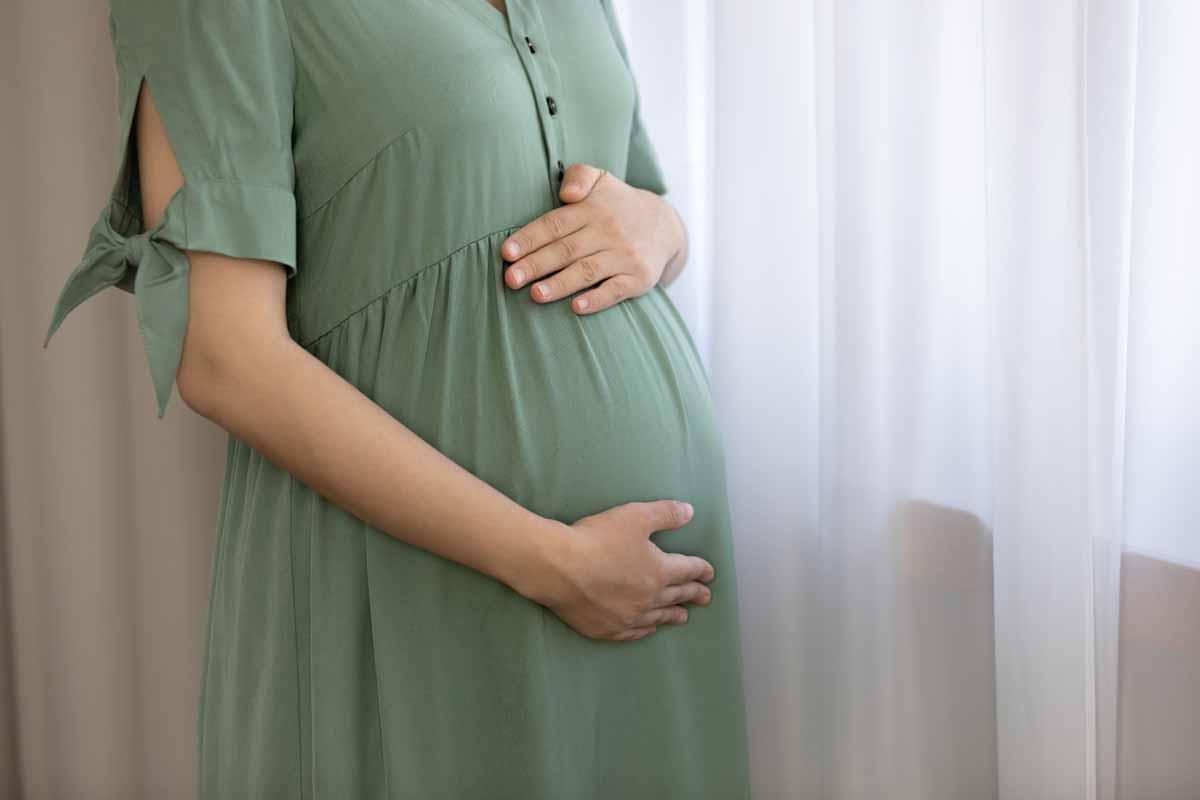 "Considérez la gestation pour autrui comme un travail"