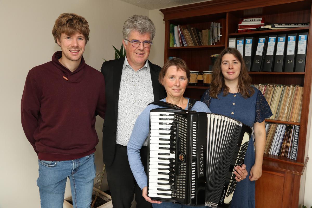 Familie Rabaey is alomtegenwoordig in West-Vlaams Accordeonorkest ...