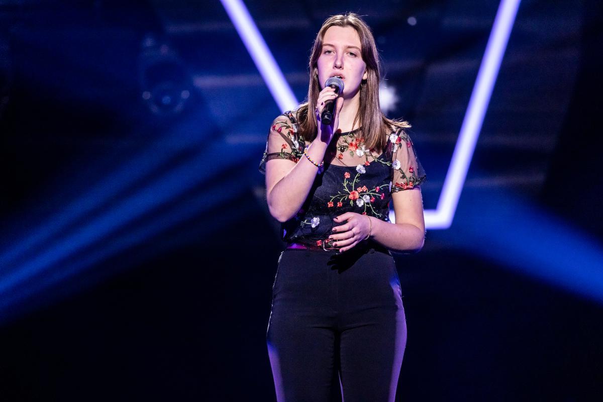 Sara (20) uit Gistel waagt zondag haar kans in The Voice van Vlaanderen ...