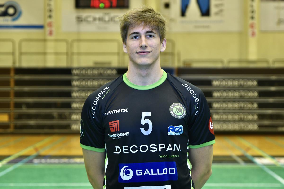 Basil Dermaux (19) proeft van hoogste niveau bij Decospan: “Ik weet nog ...