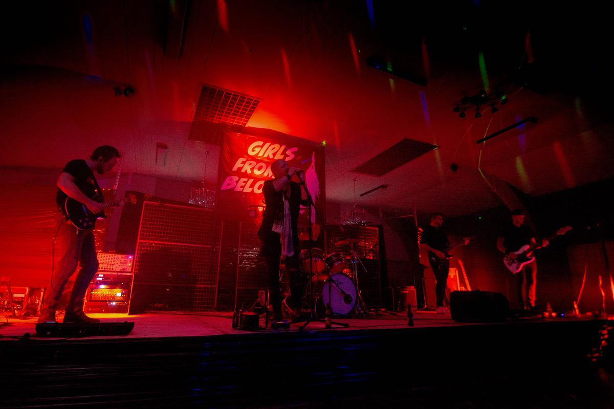 Nieuwe band ‘Girls from Below’ stelt zich voor aan Izegems publeik ...