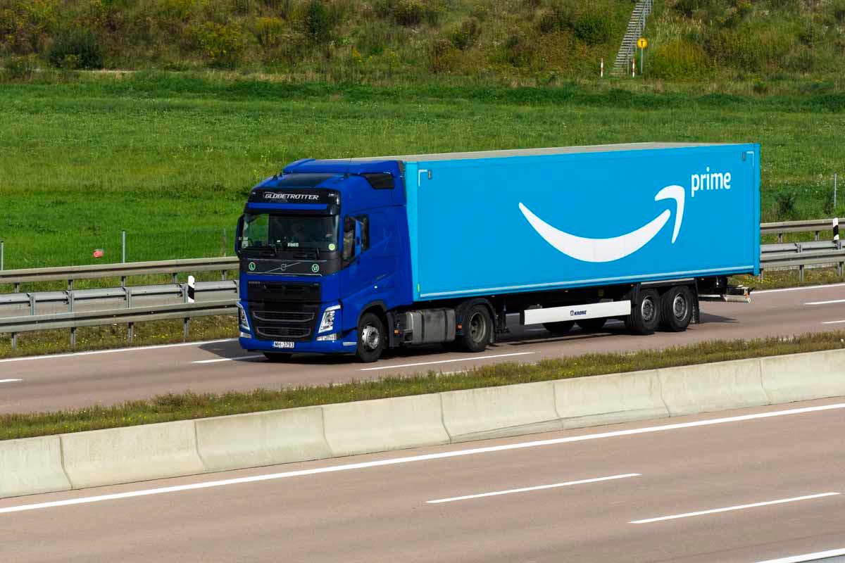 Amazon va développer fortement sa flotte de véhicules électriques pour ...