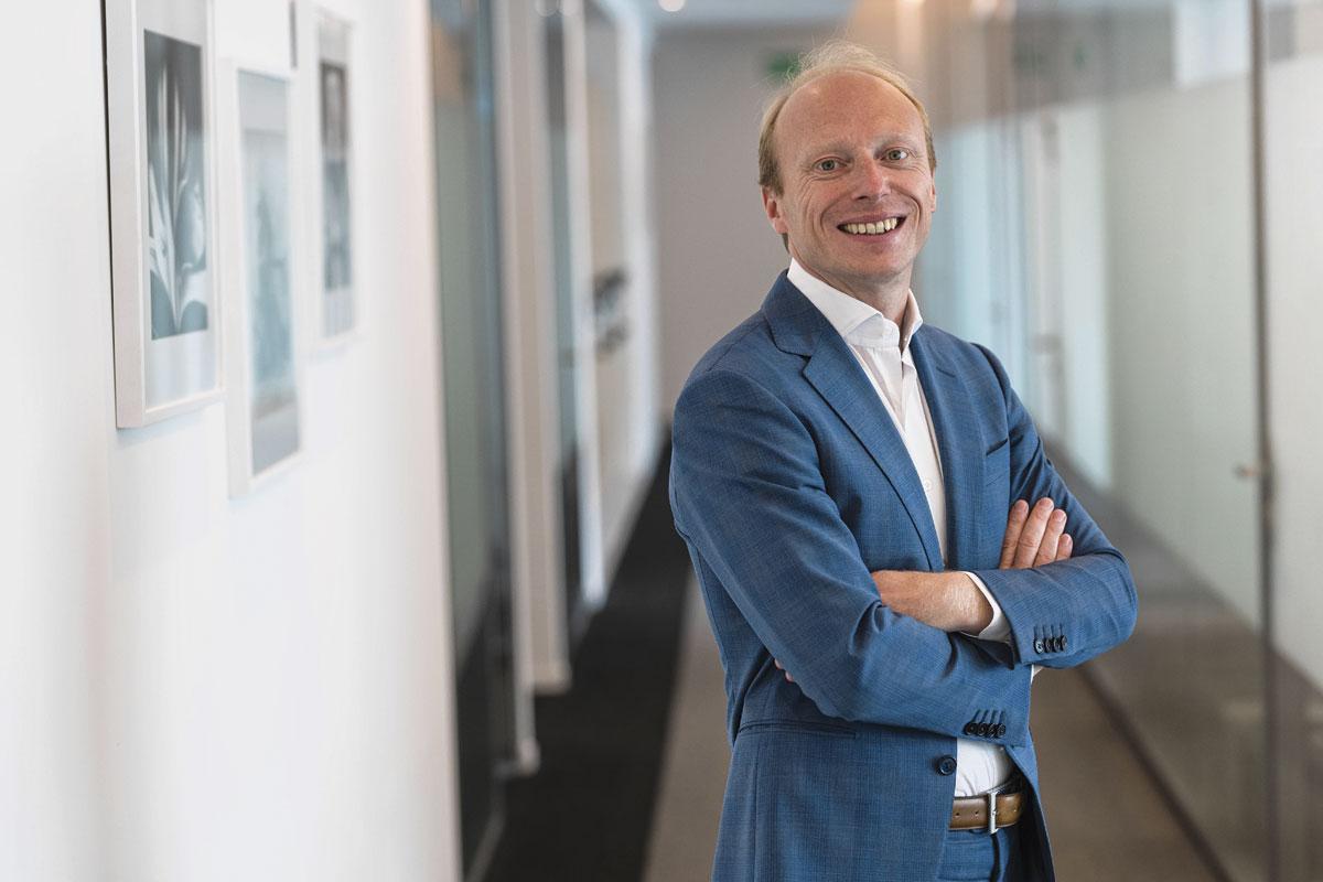 Transformatiespecialist Peter Adams gaat ING België leiden - Trends ...