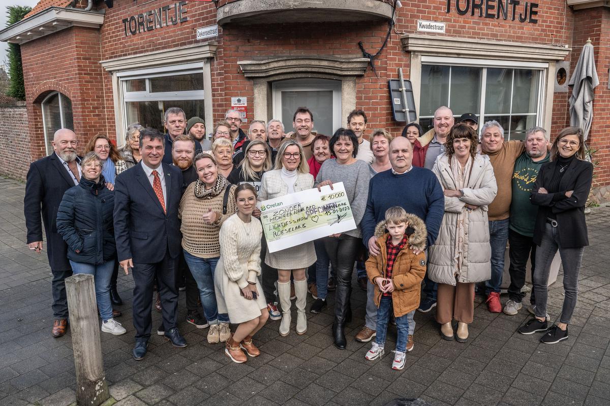 Lichtjesshow shenkt 10.000 euro aan Zonder honger naar bed - KW.be