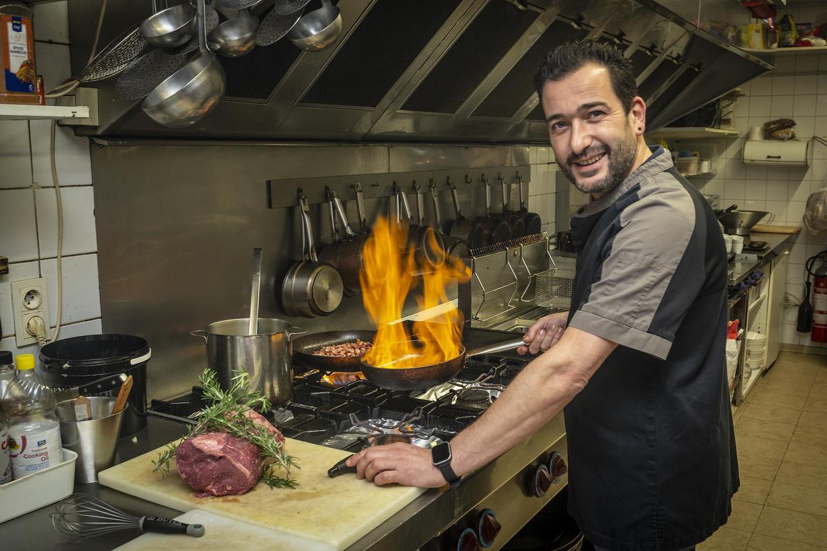 Schepen uit Moorslede kookt voor verjaardag De Bunder - KW.be