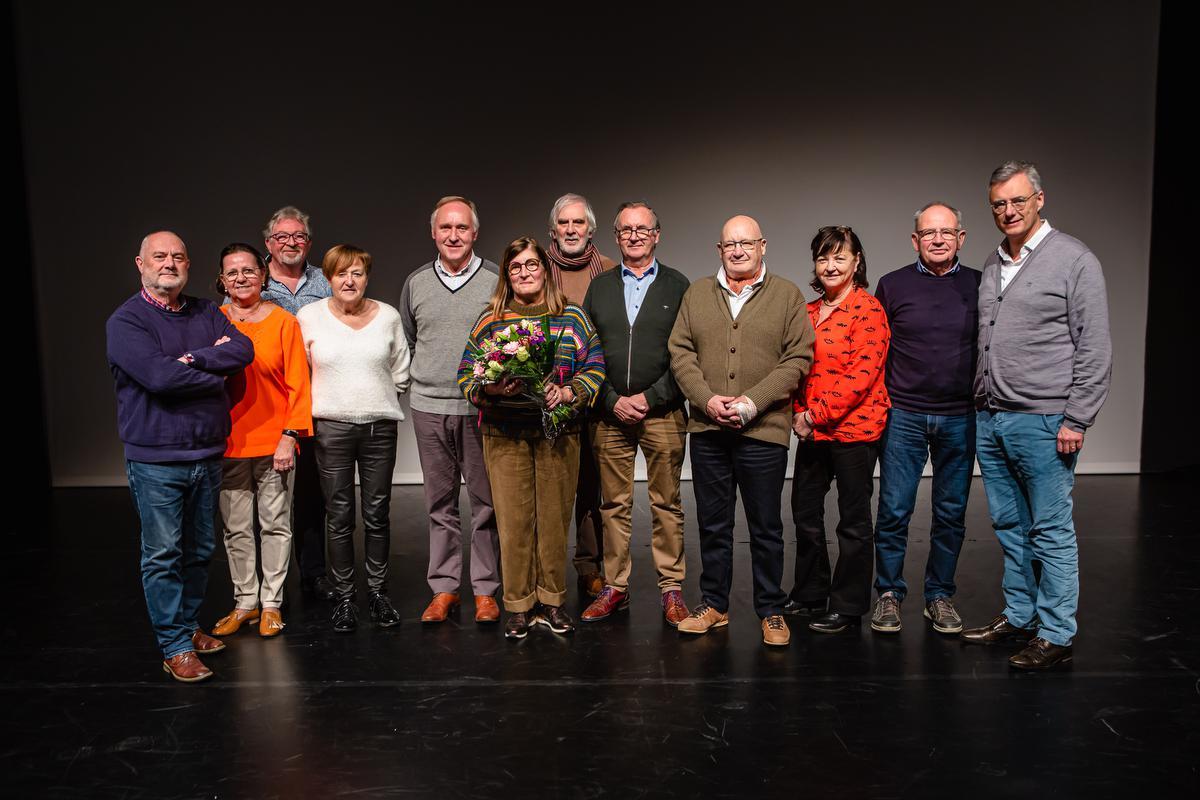Neos Damme zet 150ste lid in de bloemetjes - KW.be