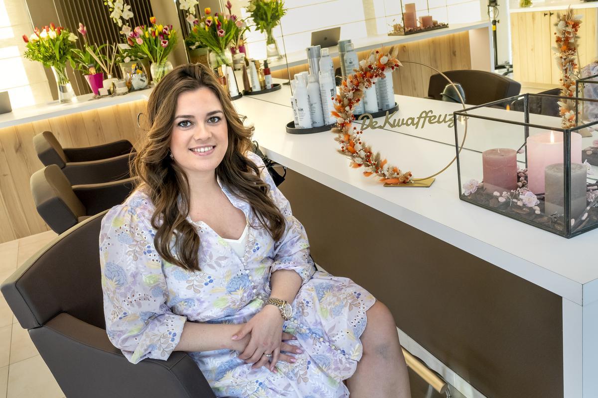 Frauke opent ‘De Kwaffeuze’ - KW.be