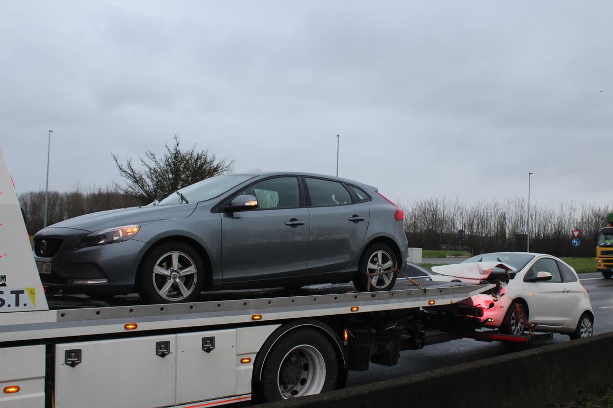 Ongeval op E17 ter hoogte van Deerlijk: file tot voorbij Waregem - KW.be Ongeval op E17 ter hoogte van Deerlijk: file tot voorbij Waregem - KW.be