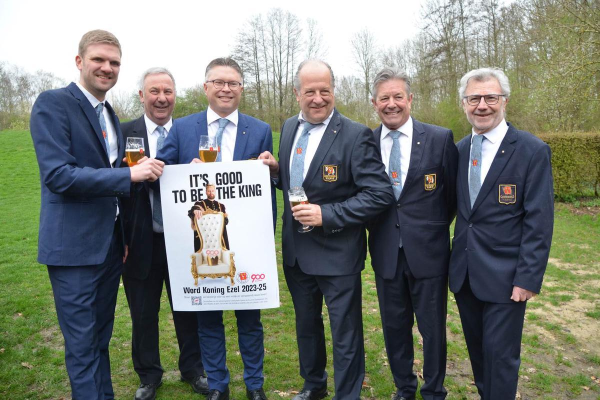 Orde van de Ezel gaat op zoek naar nieuwe Koning Ezel - KW.be