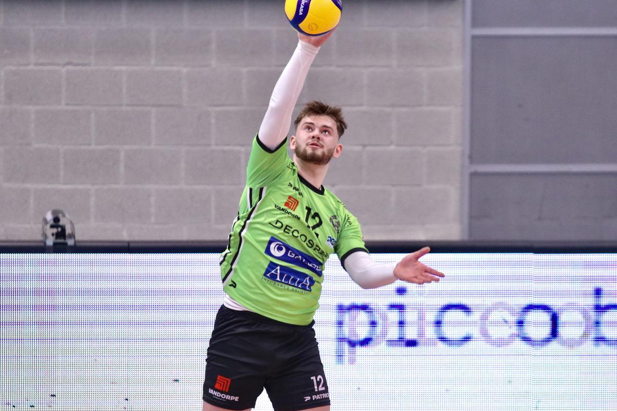 Thiemen Ocket met Decospan Menen op bezoek bij ex-club Gent: “Ik ben ...