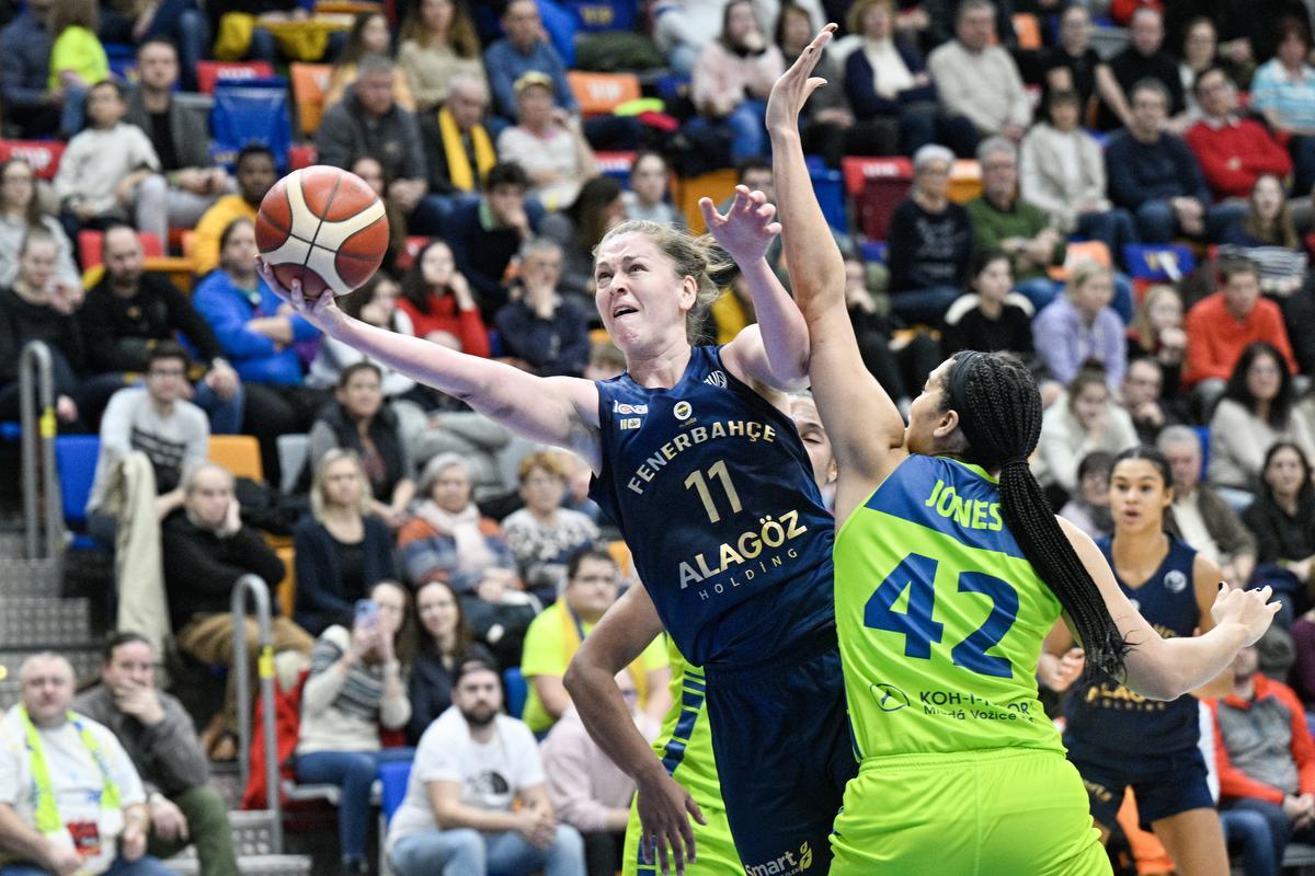 Emma Meesseman voegt Turkse kampioenstitel toe aan haar erelijst - KW.be