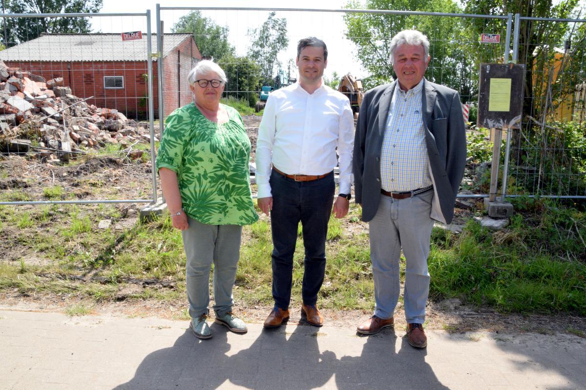 Ichtegems bestuur koopt grond aan in Fabriekweg voor realisatie nieuw ...