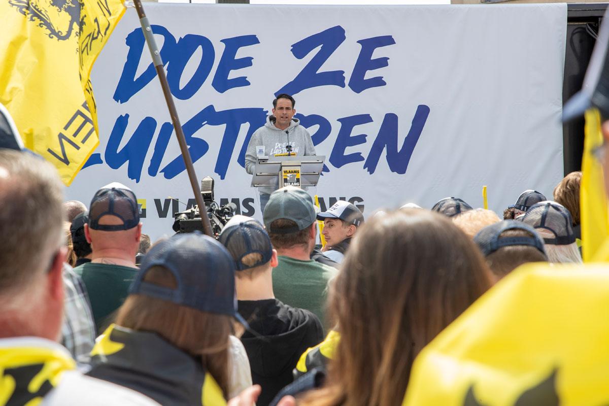 ‘Voor Viktor Orban had Tom Van Grieken zijn korte broek thuisgelaten’