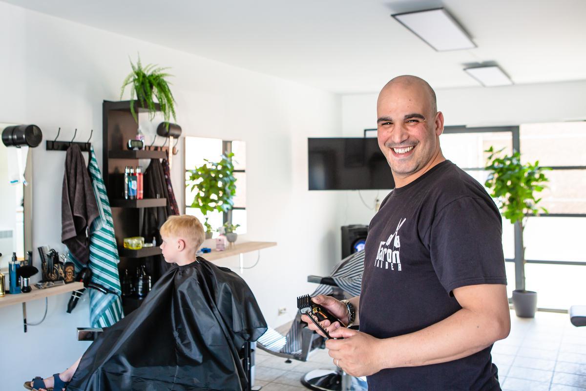 Samad opent Baron Barber in Brugge met dank aan de liefde - KW.be