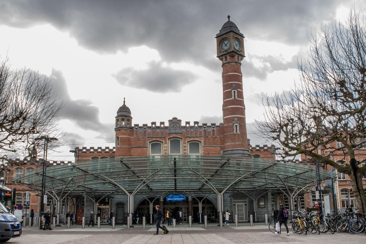 Oorlogsbom ontmanteld bij Gent-Sint-Pieters, hinder tijdens de ochtendspits