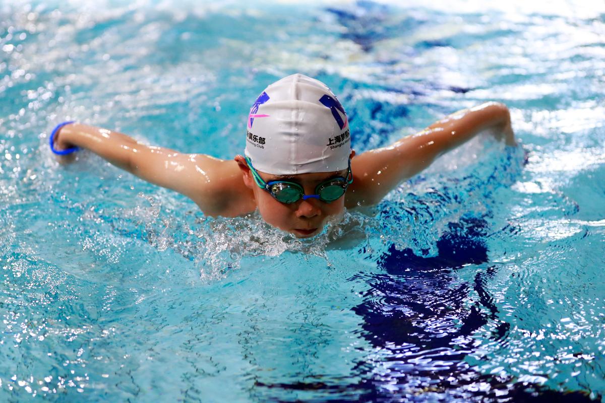 ‘Straks kunnen alleen rijke mensen nog zwemmen’