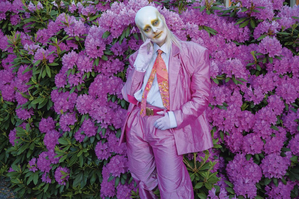 Op ‘Radical Romantics’ zet Fever Ray hun mystieke electropop in om het ...