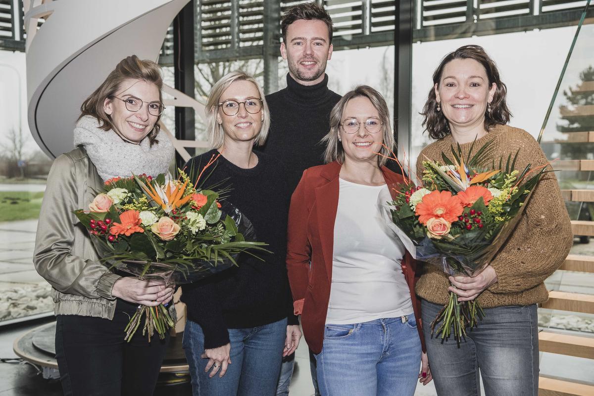 Een bloemetje voor Florence en Valerie: "Kersverse mama's zijn ...