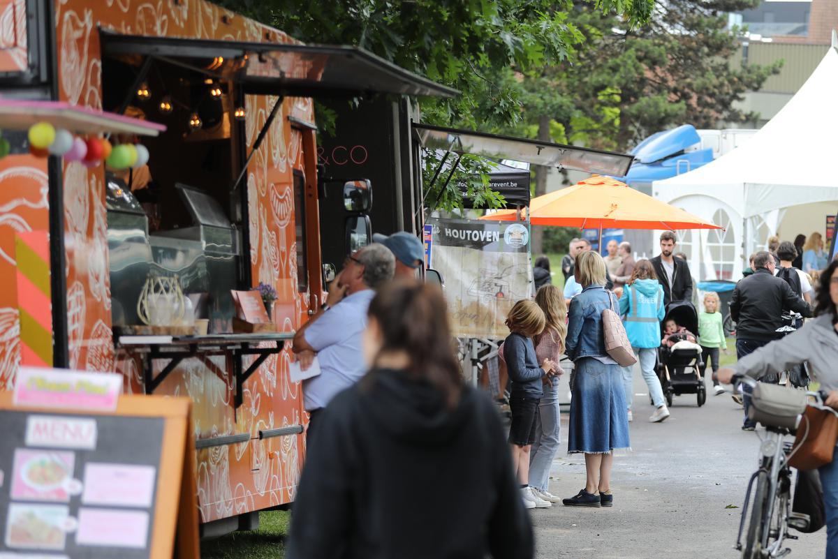Gezelligheid troef tijdens Lions Boulevard PreCongé in Waregem - KW.be