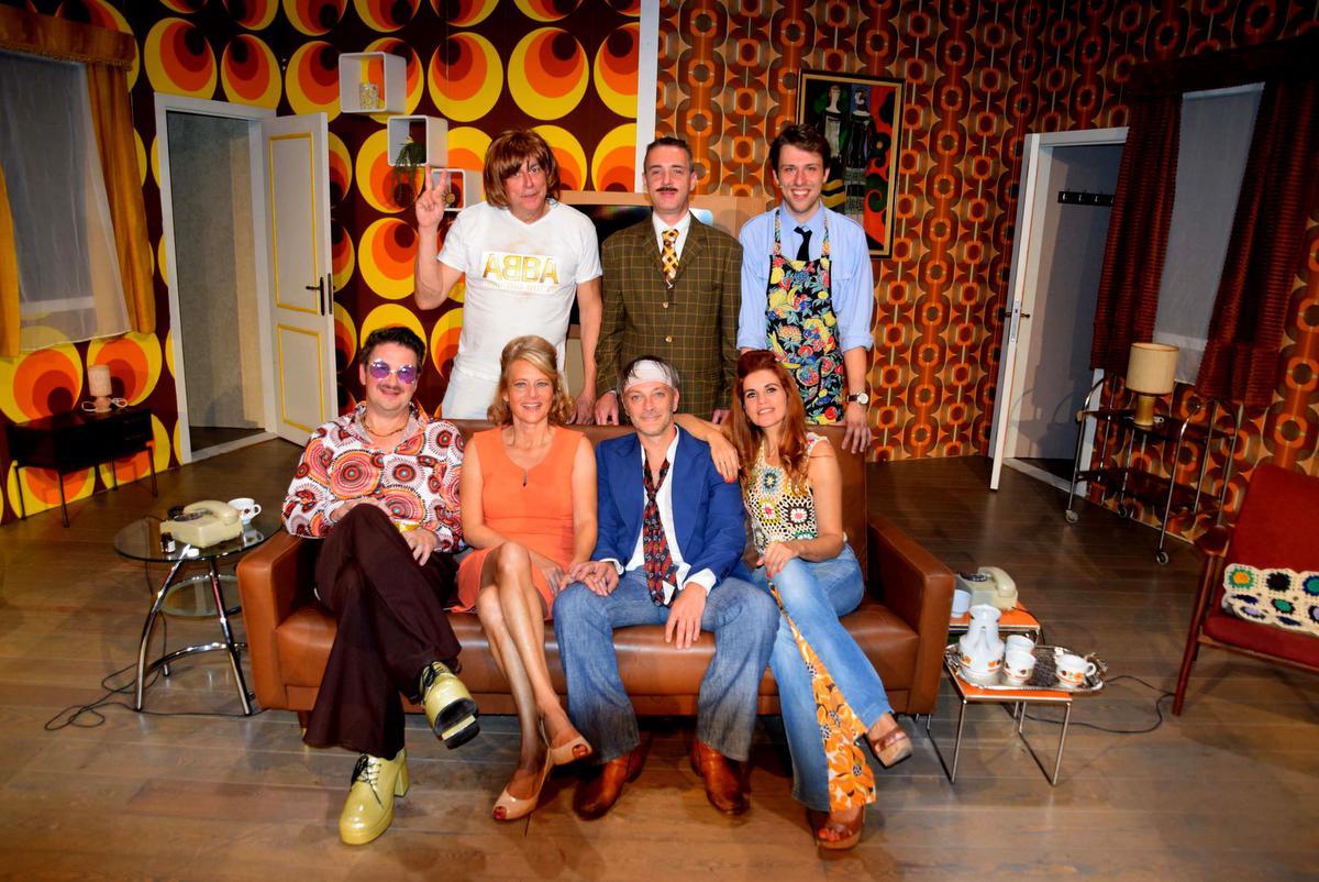 Het Farcetheater in première met ‘Taxi Taxi!’ in Nieuwe Melac in Gent ...