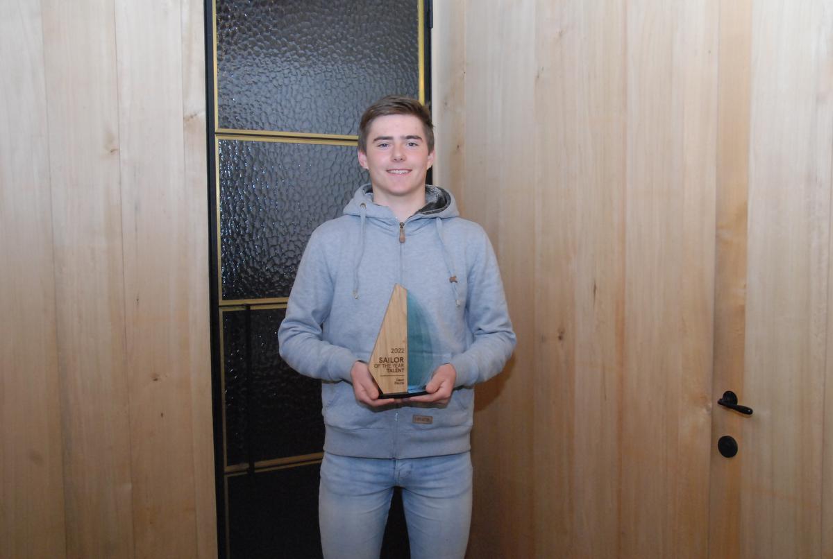 Daan Baute is ‘Sailor of the Year Talent 2022’ in het kitesurfen - KW.be