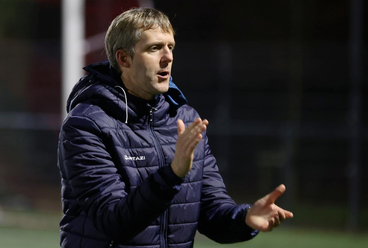 Mandel United komt pas om 20.23 uur aan voor match die al om 20 uur ...