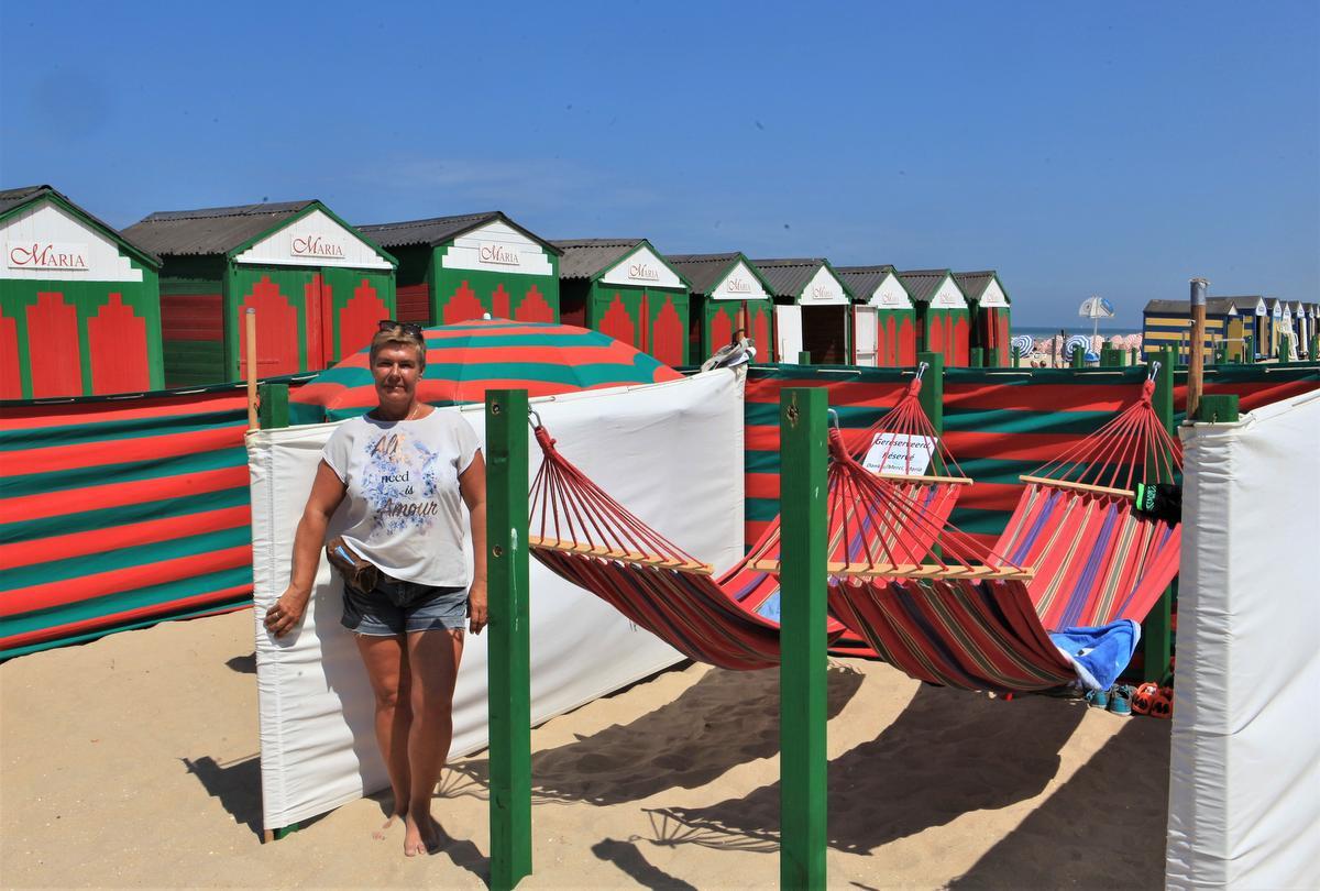 Eerste cabines op het strand van De Panne - KW.be