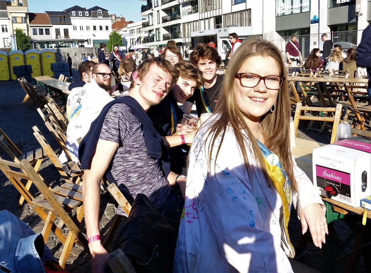 Loeka (21) is nieuwe vertegenwoordiger van Kortrijkse studentenclubs ...
