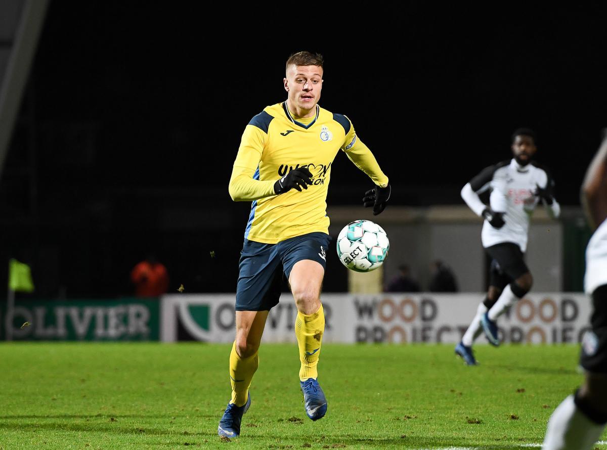 Spits Roman Ferber (ex-Union, Moeskroen en Charleroi) voor twee ...