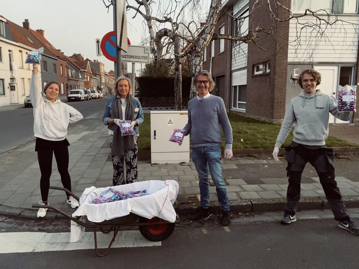 Paashaas komt langs in Bissegem: "Mijn dag kan niet meer stuk!" - KW.be