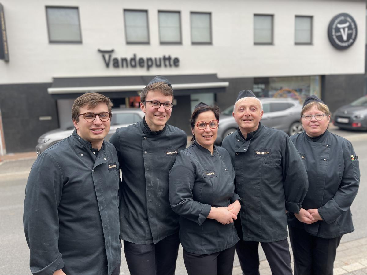 Stuur een kaartje naar deze slagerij en bezorg pépé en mémé Vandeputte ...