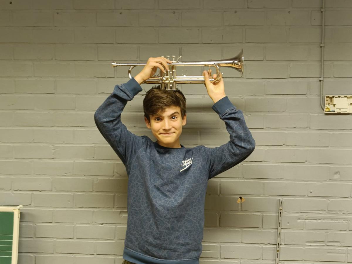 Liam (13) is jongste solist tijdens herfstconcert harmonie - KW.be