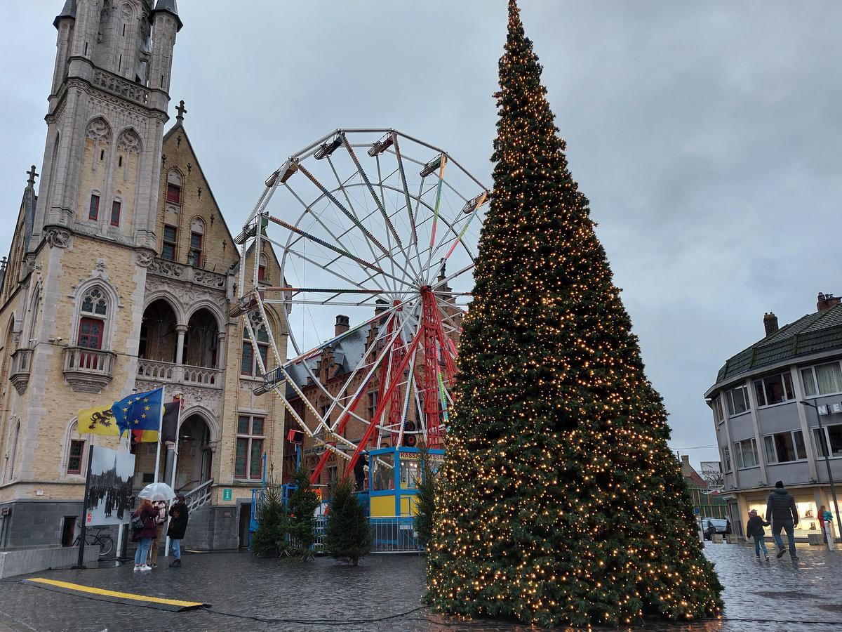 Poperinge bijna klaar voor de eindejaarsperiode: “Bezoek aan ...