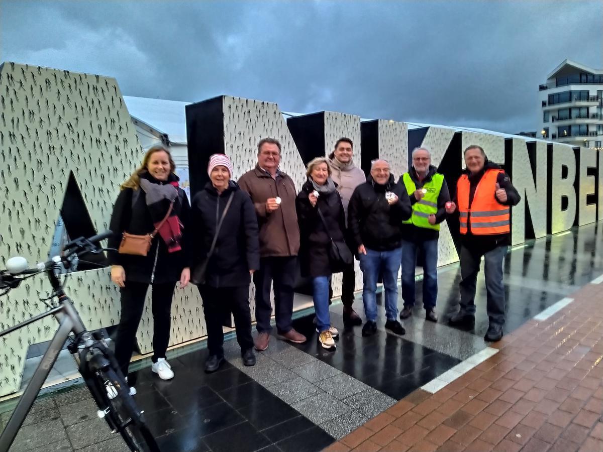 Vooruit Blankenberge deelt 1.000 fietslichtjes uit - KW.be