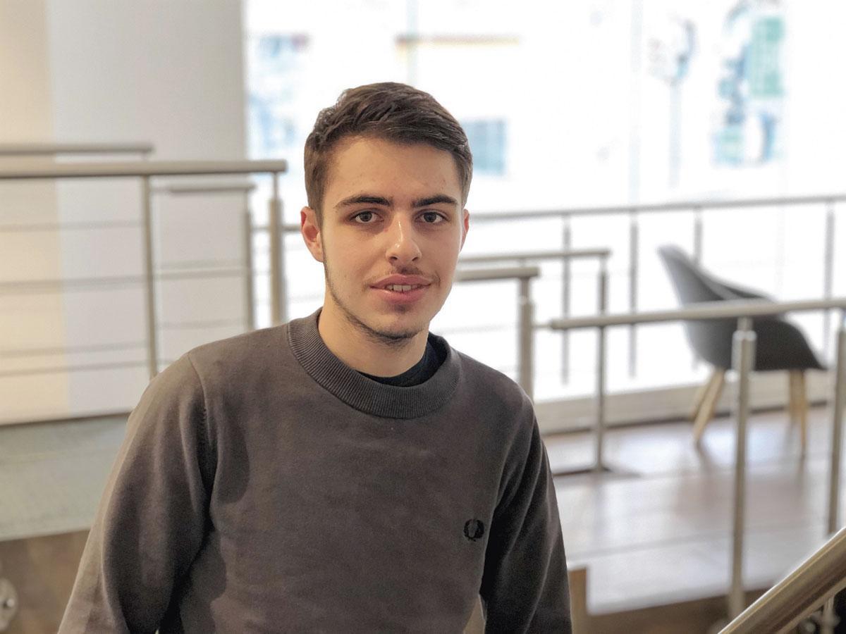 Mathis André (Faqbot): une entreprise créée à 17 ans, et vendue à 21 ...