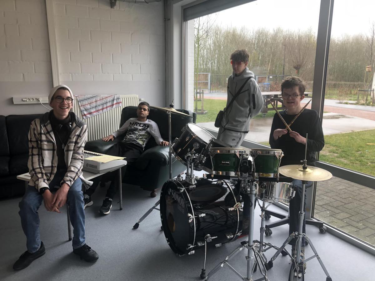 Schoolband Dominiek Savio zoekt instrumenten - KW.be