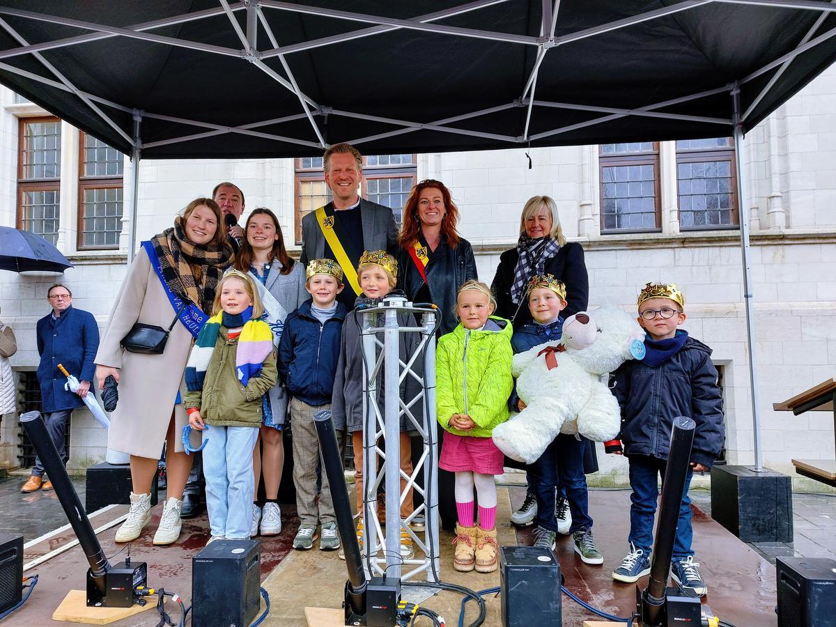 Paasfoor in Kortrijk ondanks regenweer succesvol officieel geopend - KW.be