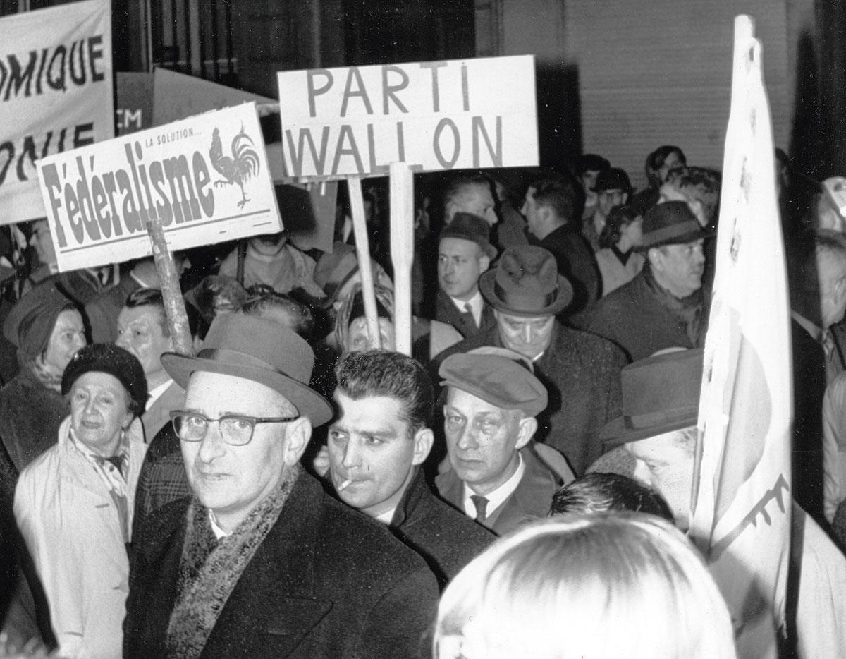 Le 23 mai 1965, l'envolée des partis communautaires belges