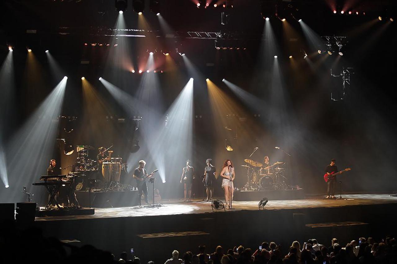 IN BEELD – Natalia sloot reeks concerten in de Proximus Pop-Up Arena in ...