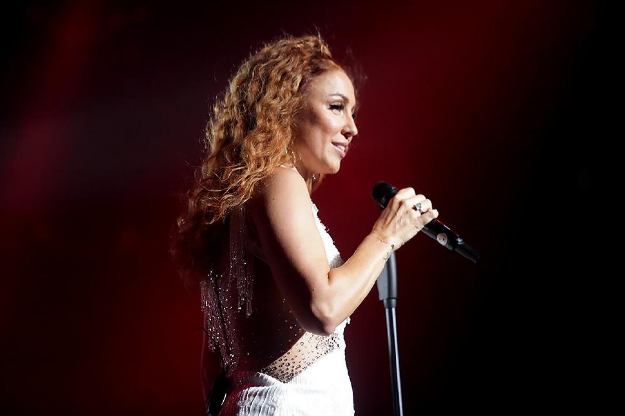 IN BEELD – Natalia sloot reeks concerten in de Proximus Pop-Up Arena in ...