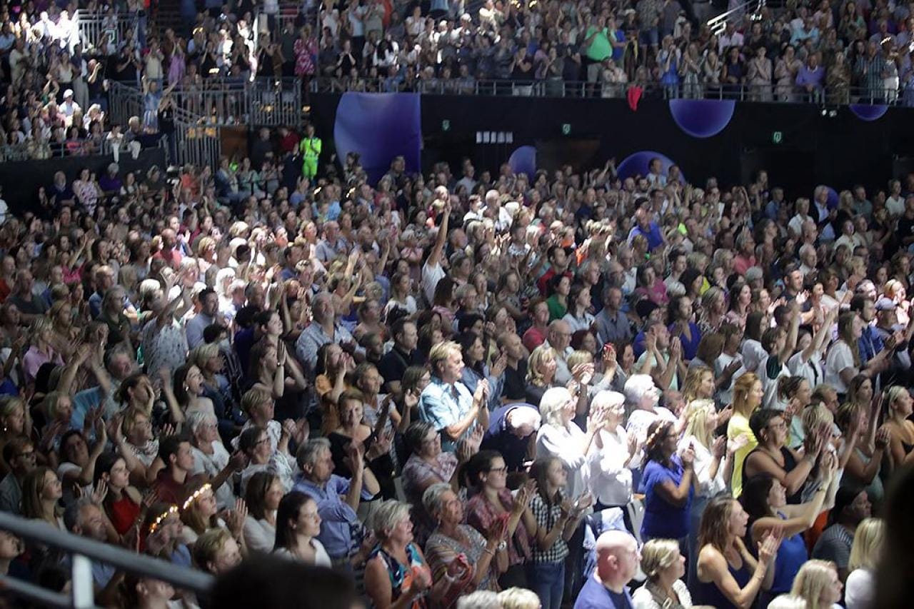 IN BEELD – Natalia sloot reeks concerten in de Proximus Pop-Up Arena in ...