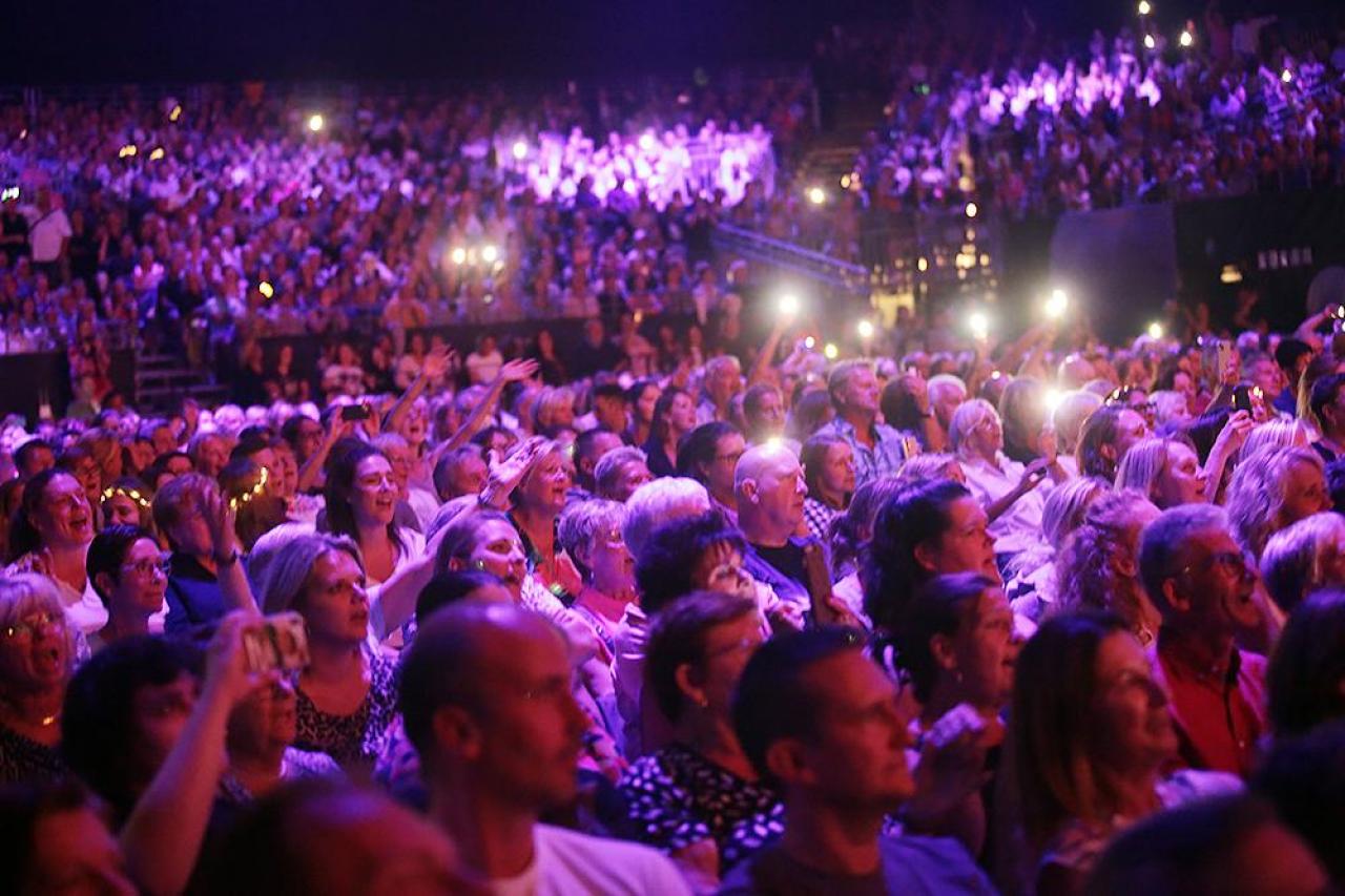 IN BEELD – Natalia sloot reeks concerten in de Proximus Pop-Up Arena in ...