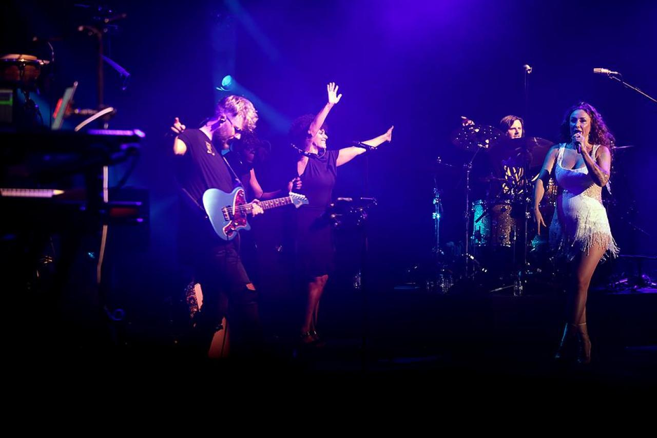 IN BEELD – Natalia sloot reeks concerten in de Proximus Pop-Up Arena in ...