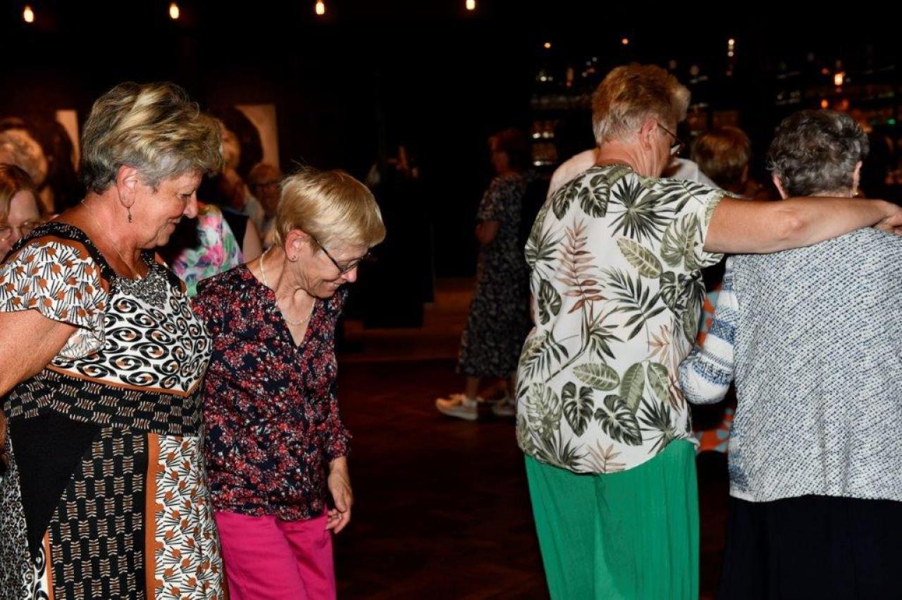 IN BEELD – Gezellige dag met toffe optredens in Etropal in Lauwe - KW.be