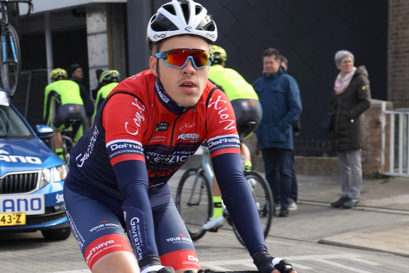 Wouter Verhulst rijdt profcriterium in eigen Oostrozebeke - KW.be