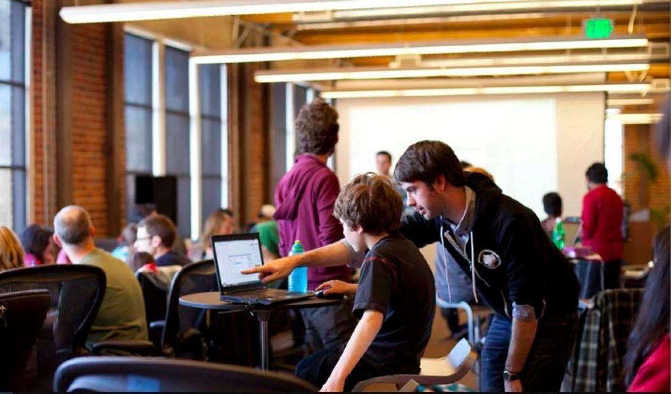 Dix ans après sa fondation: 'CoderDojo reste indispensable' - Data News