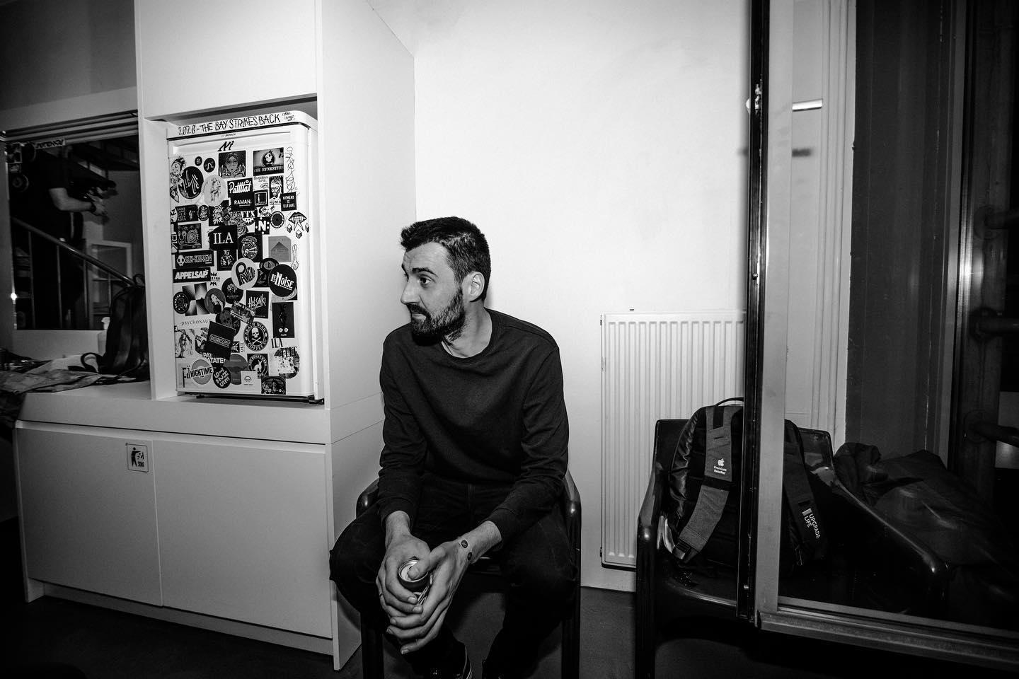 Op zijn eerste solo-album in 12 jaar schetst Baz het leven van een ...